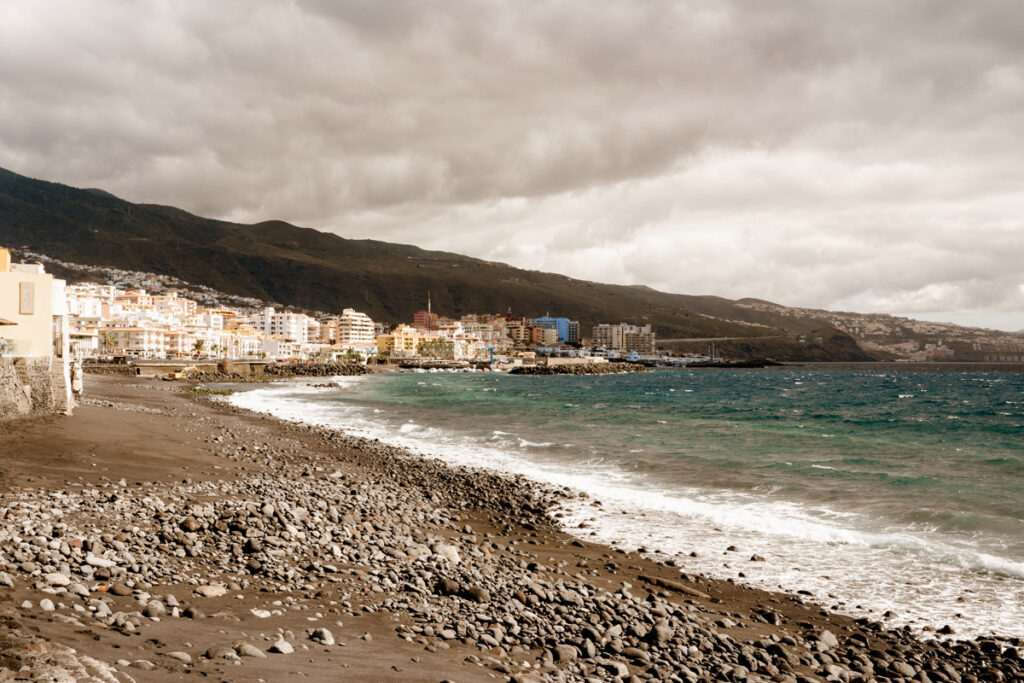 Teneryfa, cz. 4- Candelaria, Playa Teresitas, góry Anaga, Bajamar